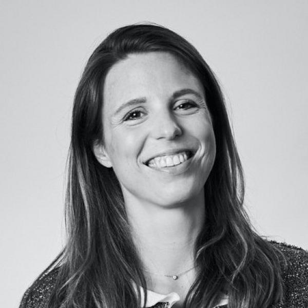 Laura Seifert's Investing Profile - HV Capital Investor | Signal