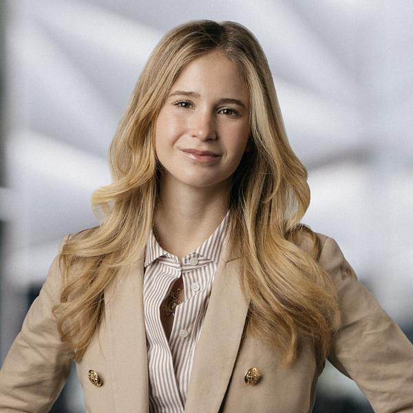 Olivia Ostrover's Investing Profile - Point72 Ventures Associate | Signal