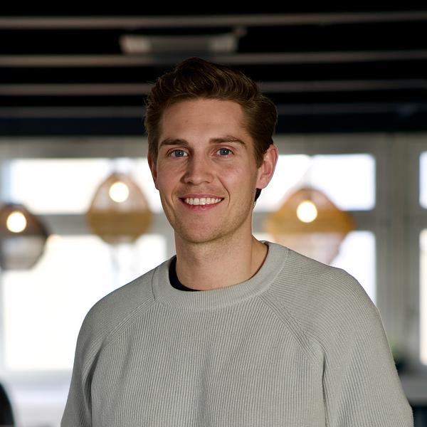 Bastian Wetzel's Investing Profile - CV VC Associate | Signal
