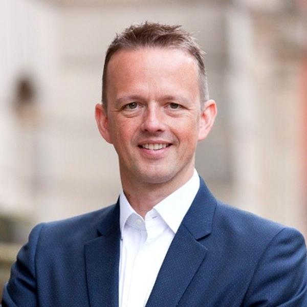 Ian Downing's Investing Profile - Business Growth Fund Investor | Signal