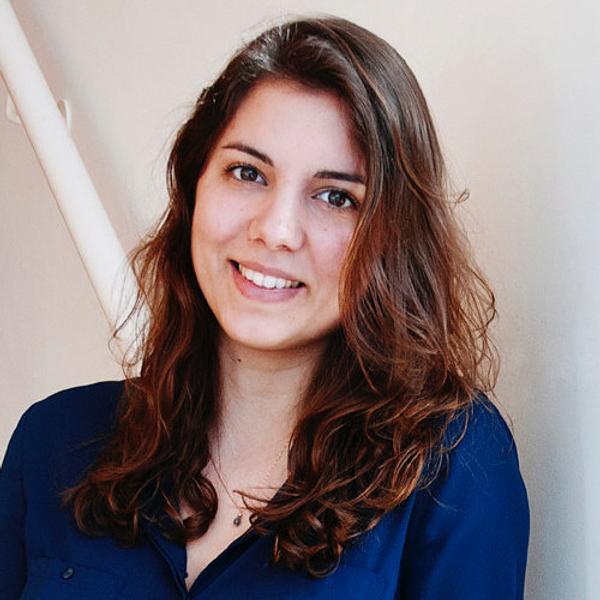 Eline Peeters' Investing Profile - Ponooc Analyst | Signal