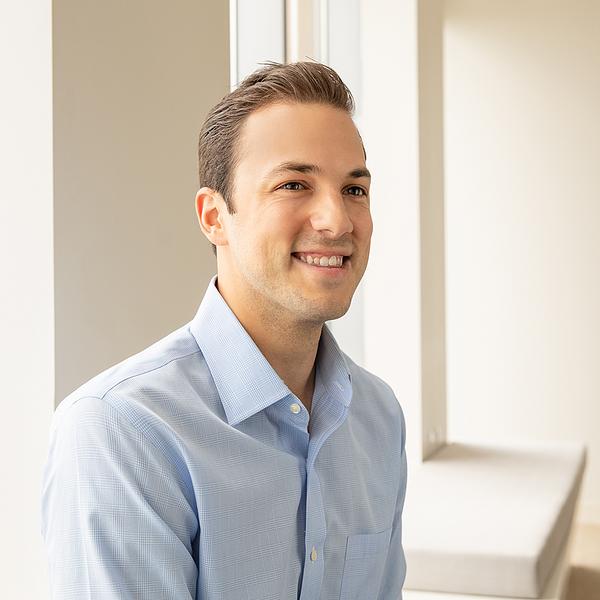 Derek Dedeker's Investing Profile - Santé Ventures Associate | Signal