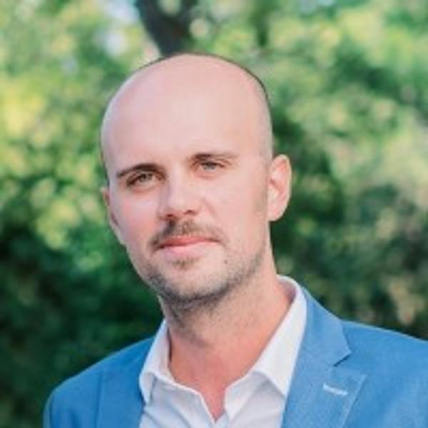 Alex Alexakis' Investing Profile - Marathon Venture Capital Analyst ...