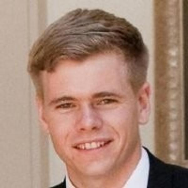 Daniel Gillespie's Investing Profile - Dragoneer Investment Group ...