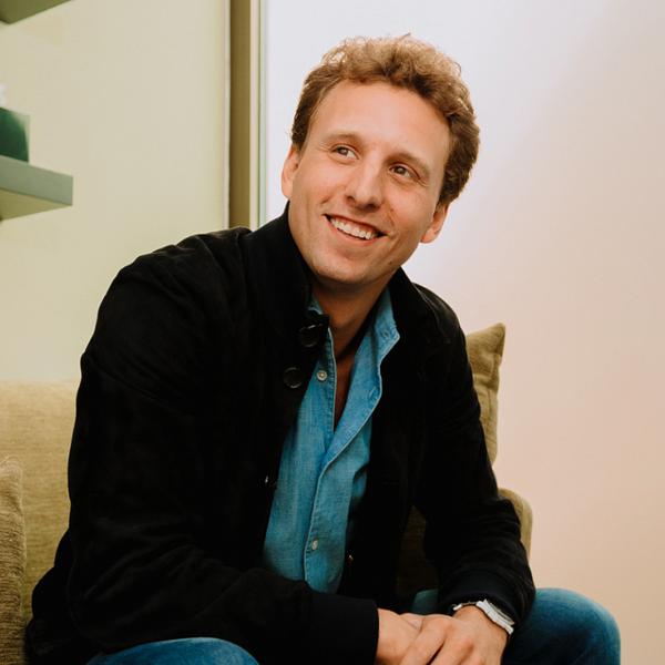 Julien Bek's Investing Profile - Sequoia Capital Partner | Signal
