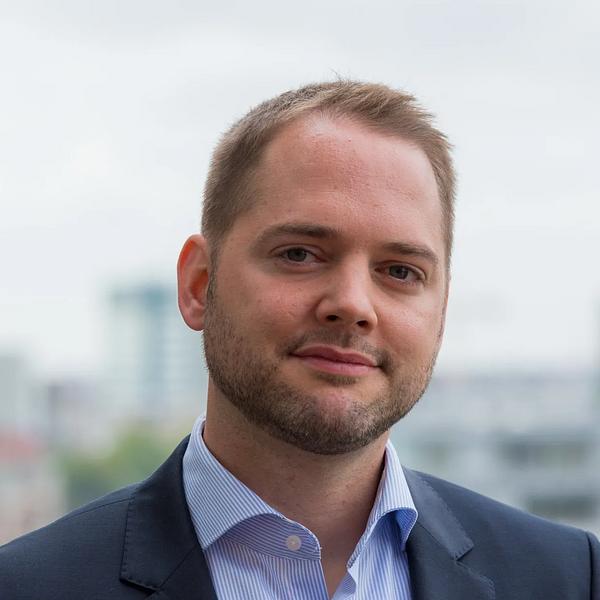Timo Fleig's Investing Profile - VR Ventures Managing Director | Signal