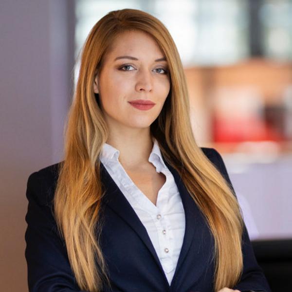 Magda Poslusznys Investing Profile Lakestar Senior Associate Signal