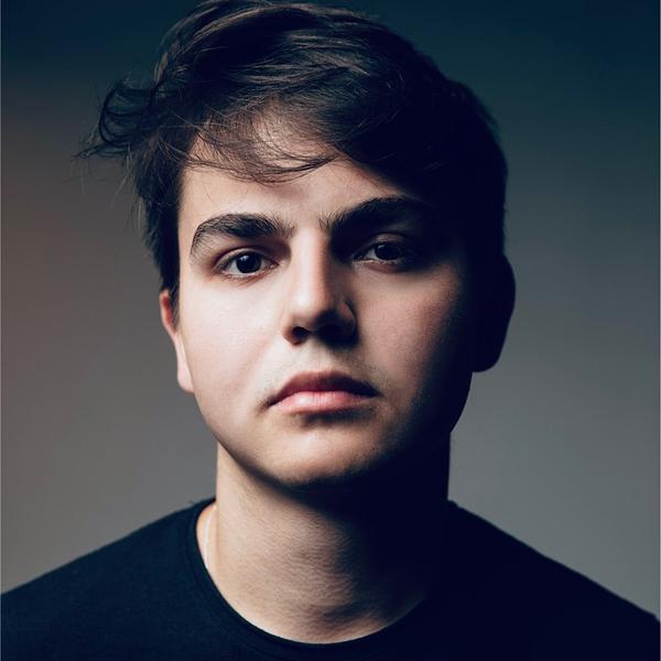 Thomaz Stanislauki's Investing Profile - SaaSholic Fund Investor | Signal