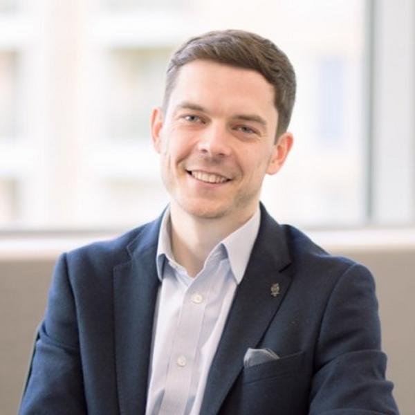 James Baker's Investing Profile - Amadeus Capital Partners Analyst | Signal