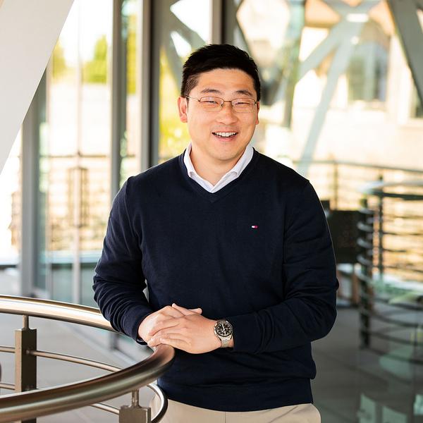 Ivan Zhou's Investing Profile - Accel Partner | Signal