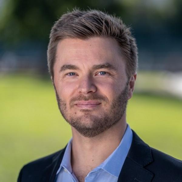 Justin Hughes' Investing Profile - Share Ventures Investor | Signal