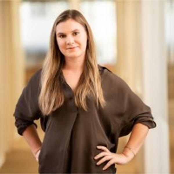 Chloe Breider's Investing Profile - Phoenix Fund Managing Partner | Signal