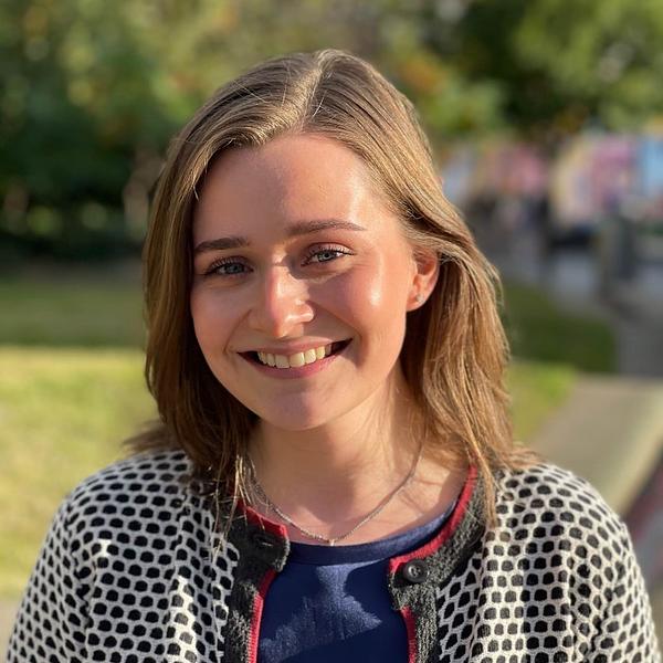 Elizabeth Young's Investing Profile - ACF Investors Analyst | Signal