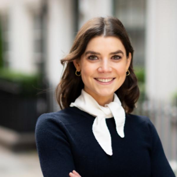 Isabella Fox's Investing Profile - Business Growth Fund Investor | Signal