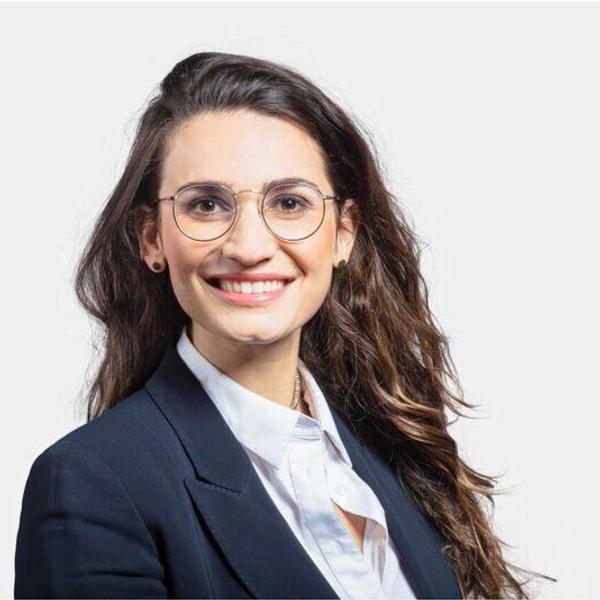 Lisa Cohen's Investing Profile - Advisor | Signal