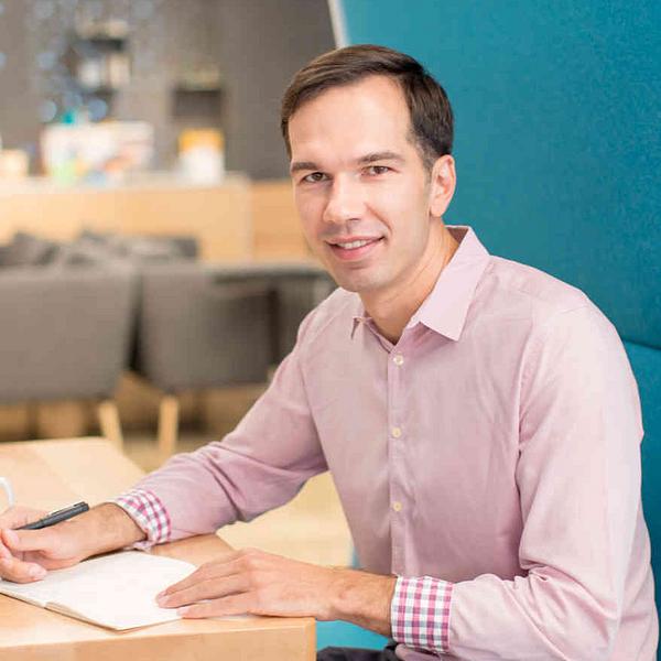 Dusan Perovic's Investing Profile - Two Sigma Ventures Partner | Signal