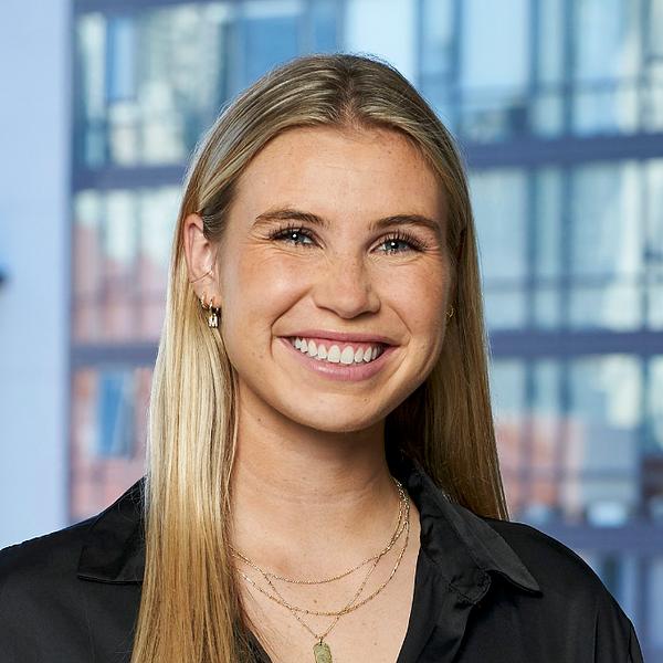 Mackenzie Chapman's Investing Profile - Battery Ventures Investor | Signal