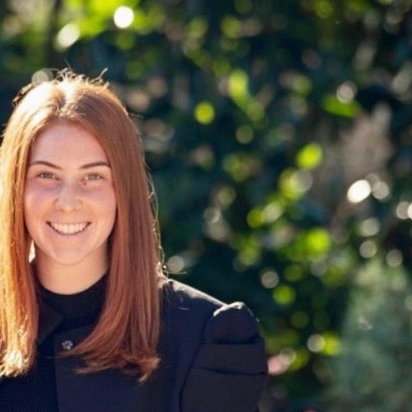 Carly Bloom's Investing Profile - Manifold Senior Associate | Signal