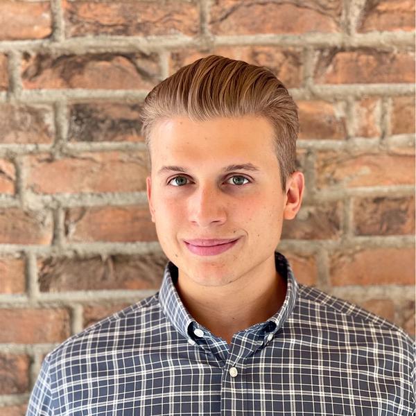 Tom Budzen's Investing Profile - Manifold Associate | Signal