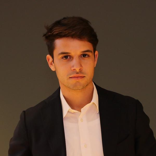 Cesare Pezzini's Investing Profile - Privilège Ventures Associate | Signal